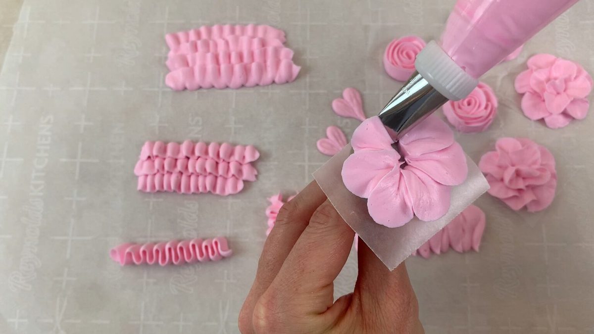 Piping Basics- Petal and Ruffle Tips - My Cake School