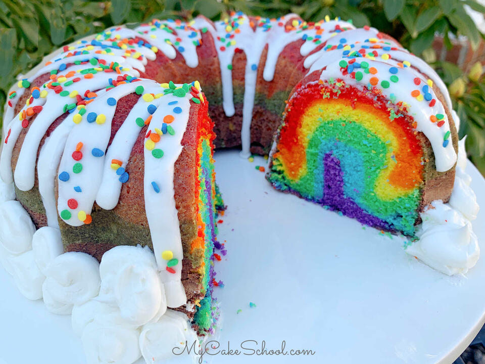 How to Make a Rainbow Cake {Rainbow on the Inside}- Free Cake Video ...